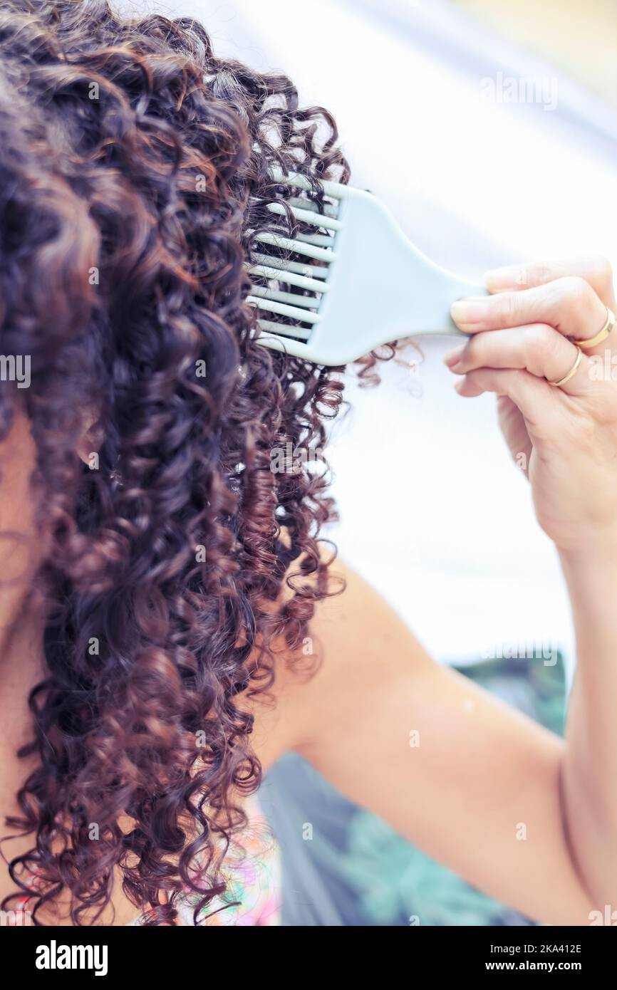 Corkscrew hairstyle hi-res stock photography and images - Alamy