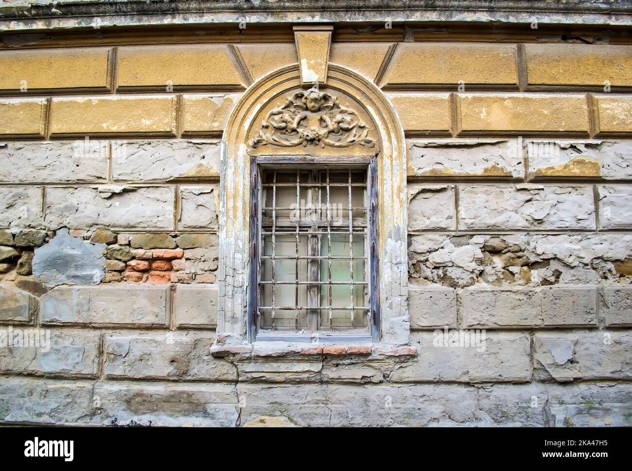 Decorative grilles hi-res stock photography and images - Alamy