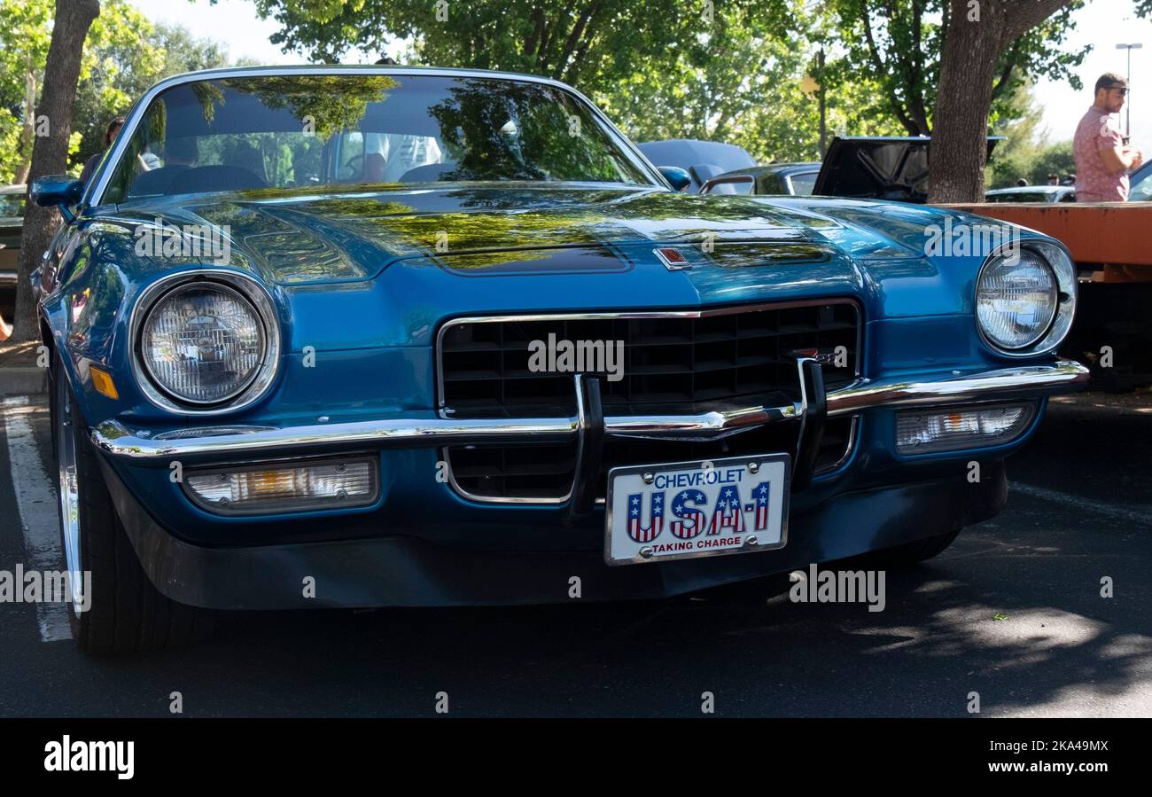 Teal green car hi-res stock photography and images - Alamy