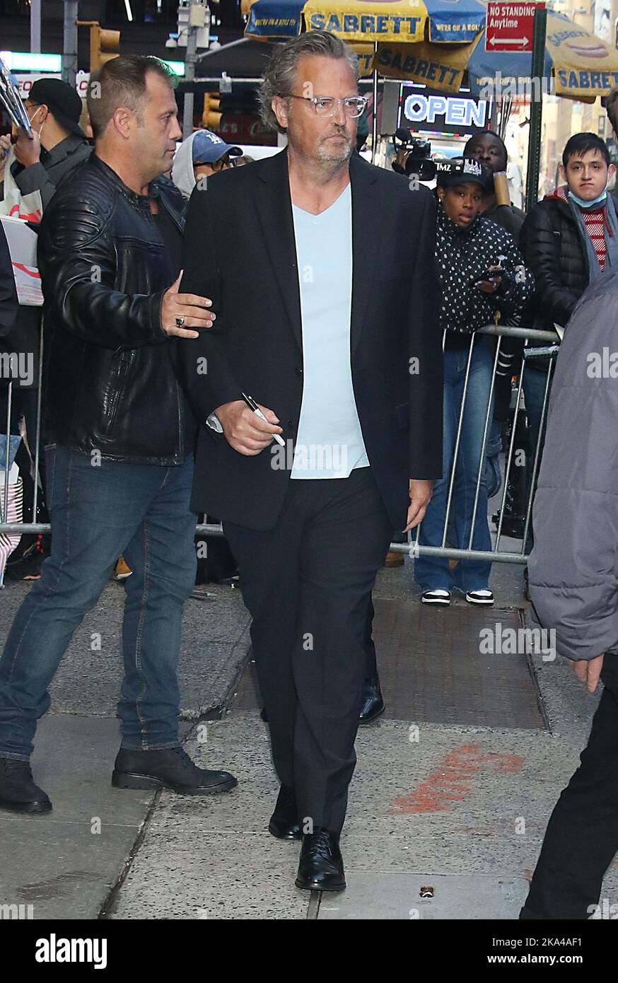 Matthew perry book hi-res stock photography and images - Alamy