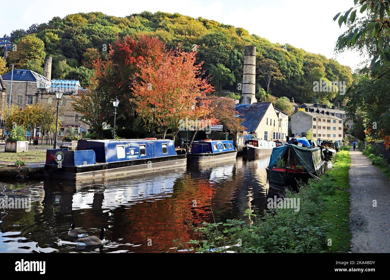 Bright sunny afternoon in walsden hi-res stock photography and images ...
