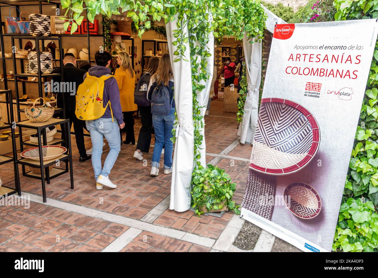 Artesanias de colombia hi-res stock photography and images - Alamy