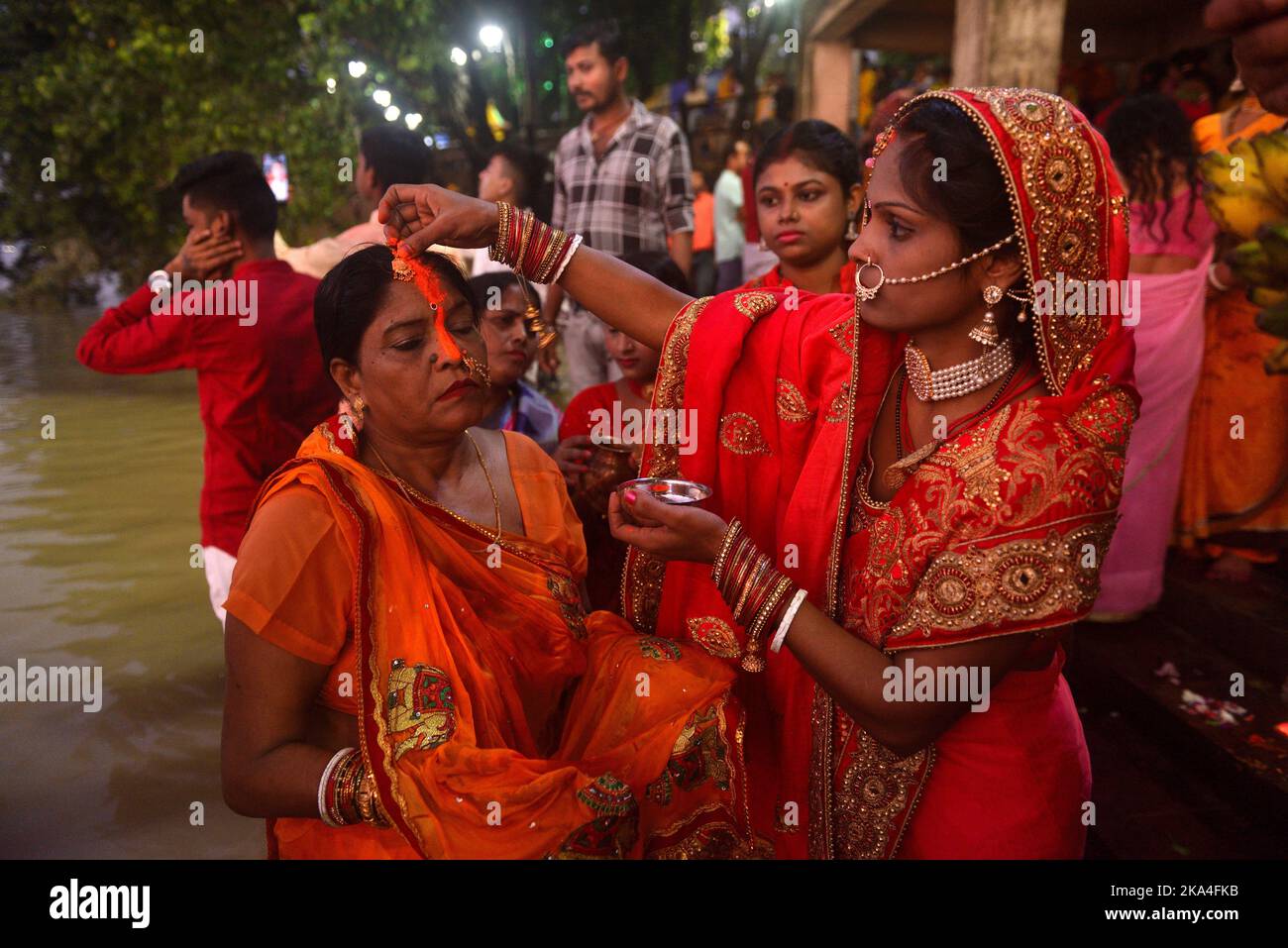 Kolkata, India. 30th Oct, 2022. Chhath is an ancient Hindu festival to ...