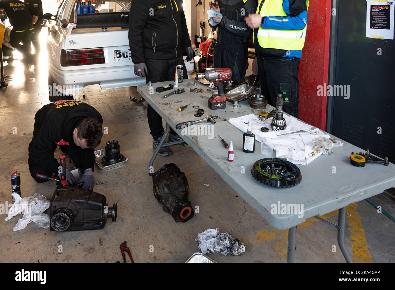 Mechanic garage pits hi-res stock photography and images - Alamy