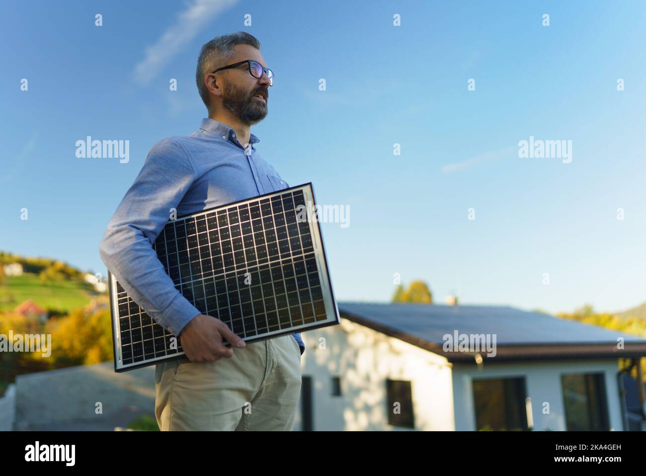Solar pnel hi-res stock photography and images - Alamy
