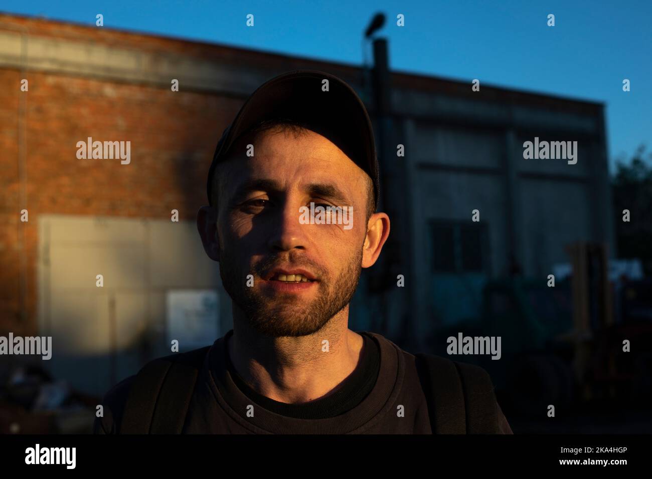 Working alone factory hi-res stock photography and images - Alamy