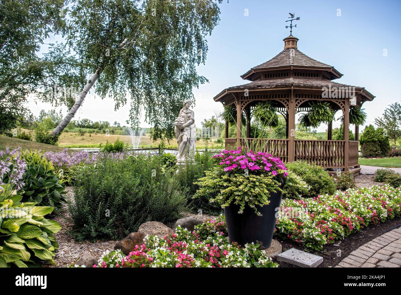 Greek garden shelter hi-res stock photography and images - Alamy