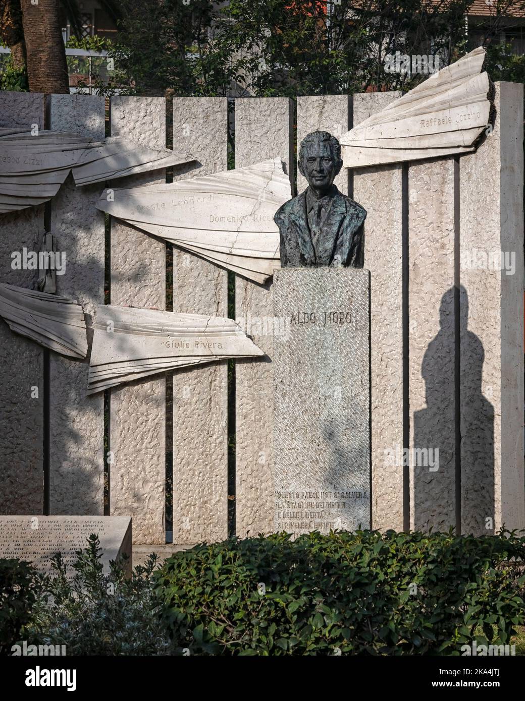 BARI, ITALY - OCTOBER 16, 2022: Memorial bust to Aldo Moro in Piazza ...
