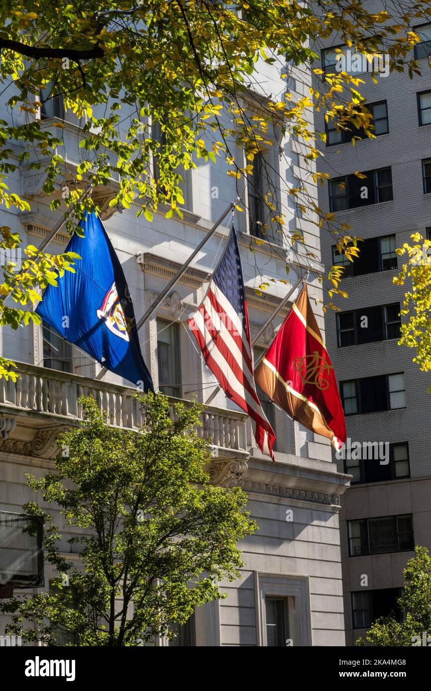 Flags at The Metropolitan Club, 1-11 East 60th Street and Fifth Avenue ...