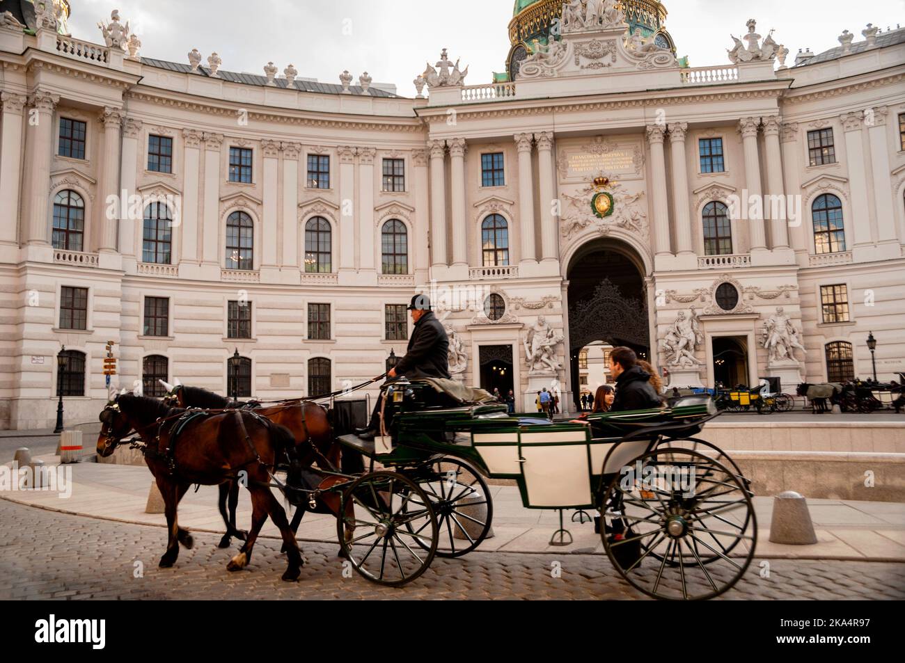 Two horse carriage rides in vienna hi-res stock photography and images ...