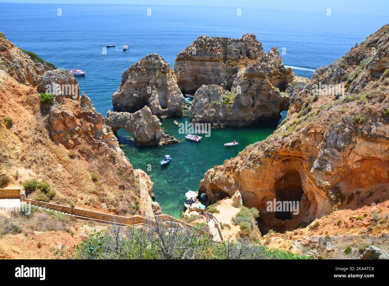 Algarve cliffs steps hi-res stock photography and images - Alamy