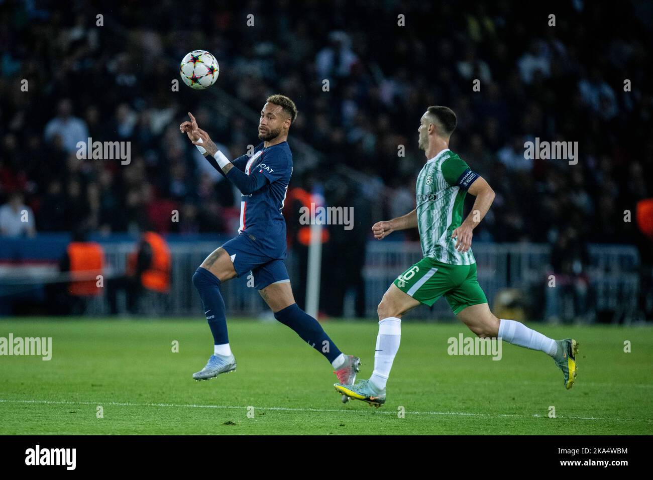 PARIS, FRANCE - OCTOBER 25: Lionel Messi of Paris Saint-Germain ...