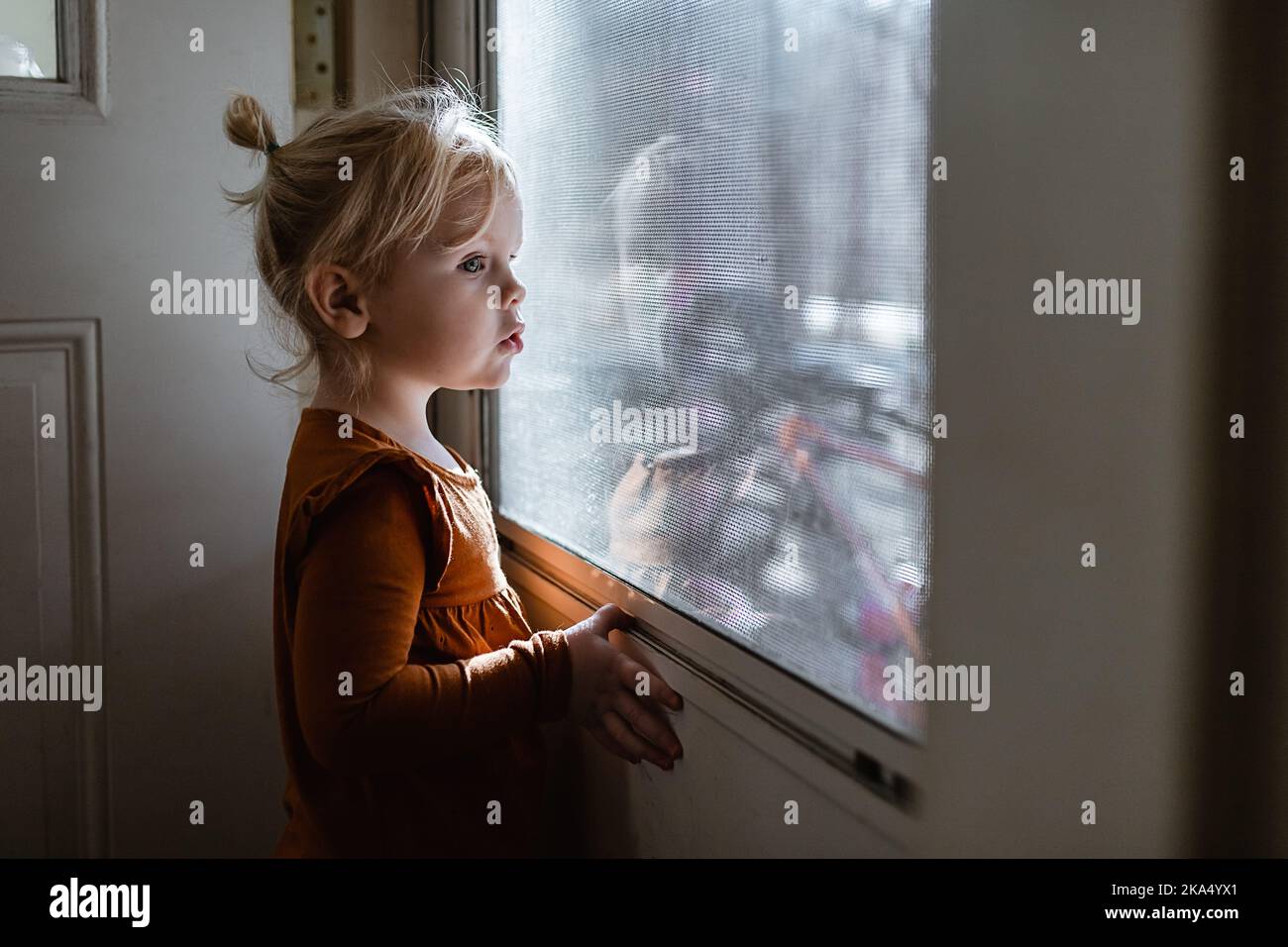 Screen door porch hi-res stock photography and images - Alamy