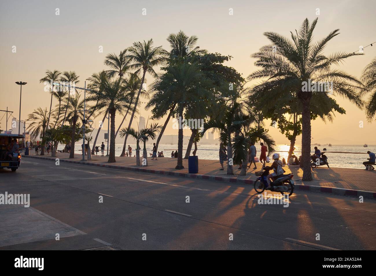 Pattaya park beach resort hi-res stock photography and images - Alamy