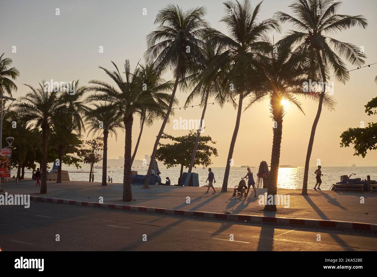 Hat phattaya hi-res stock photography and images - Alamy