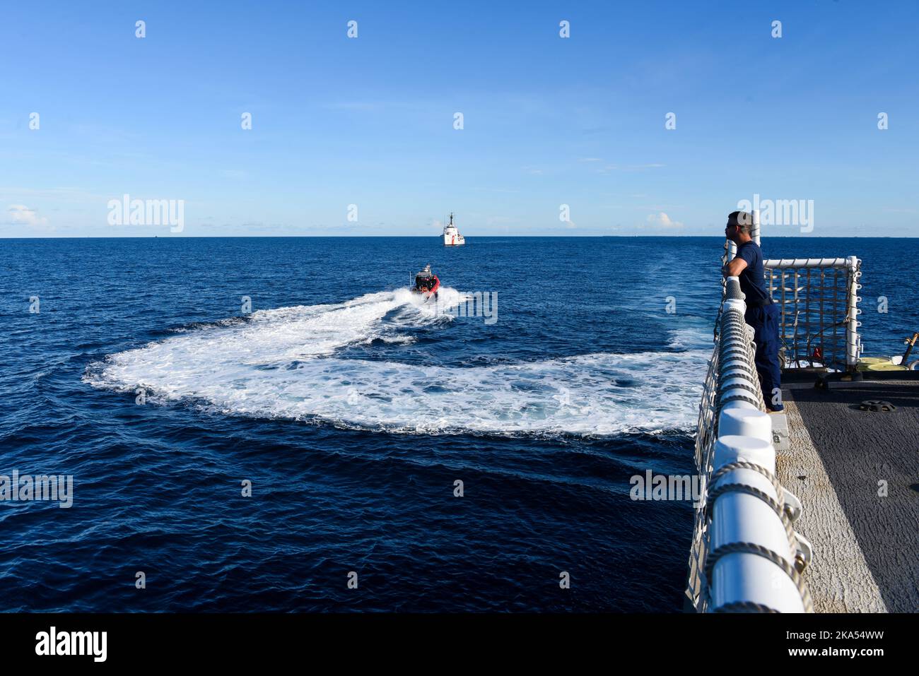 Coast guard cutter diligence hi-res stock photography and images - Alamy