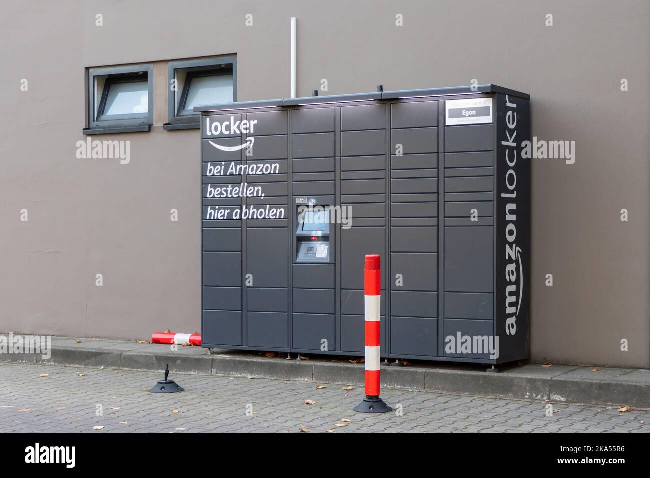 Shipping locker hi-res stock photography and images - Alamy