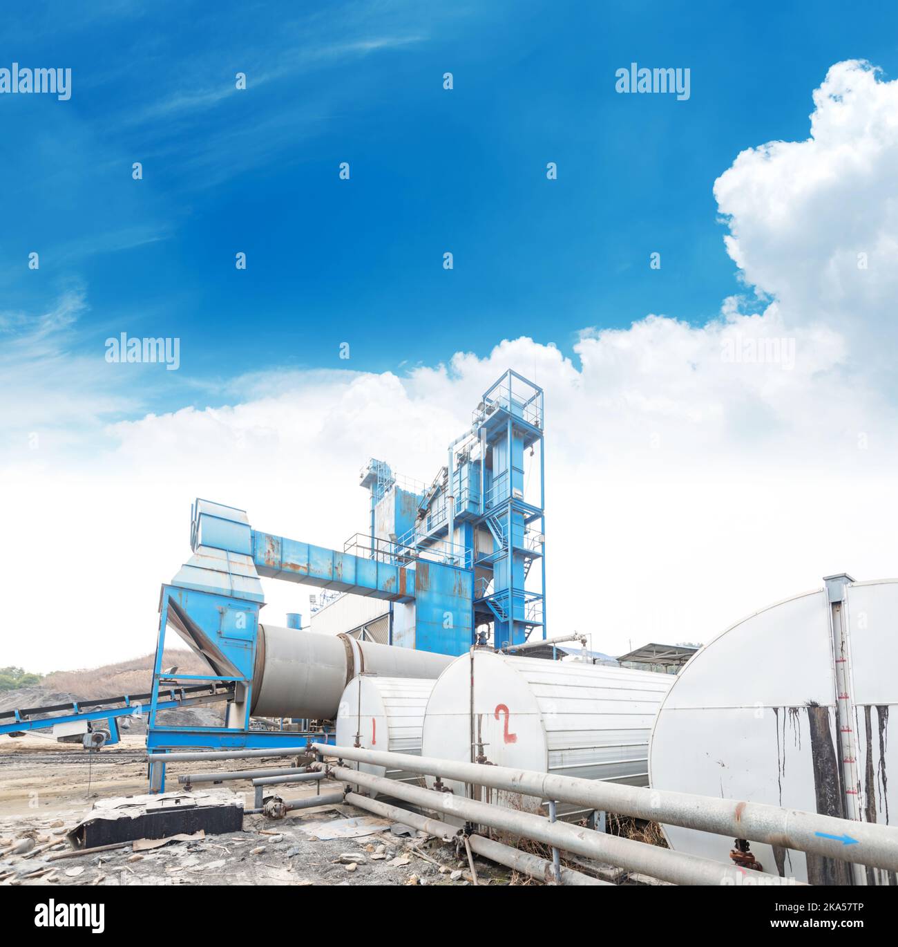 Oil and gas processing plant with pipe line valves Stock Photo - Alamy