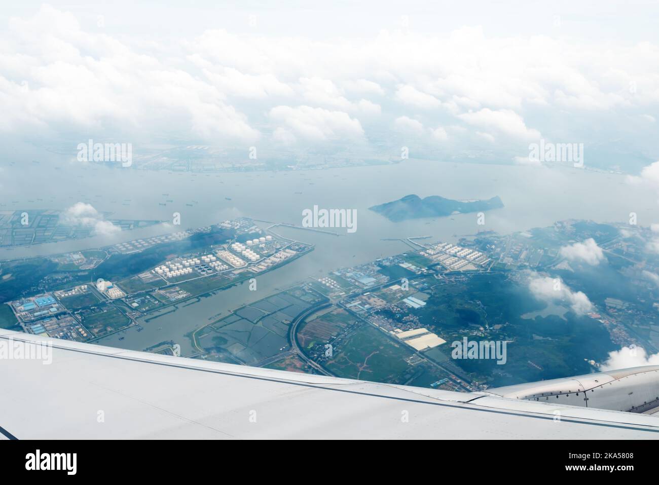Wing aircraft in altitude during flight Stock Photo - Alamy