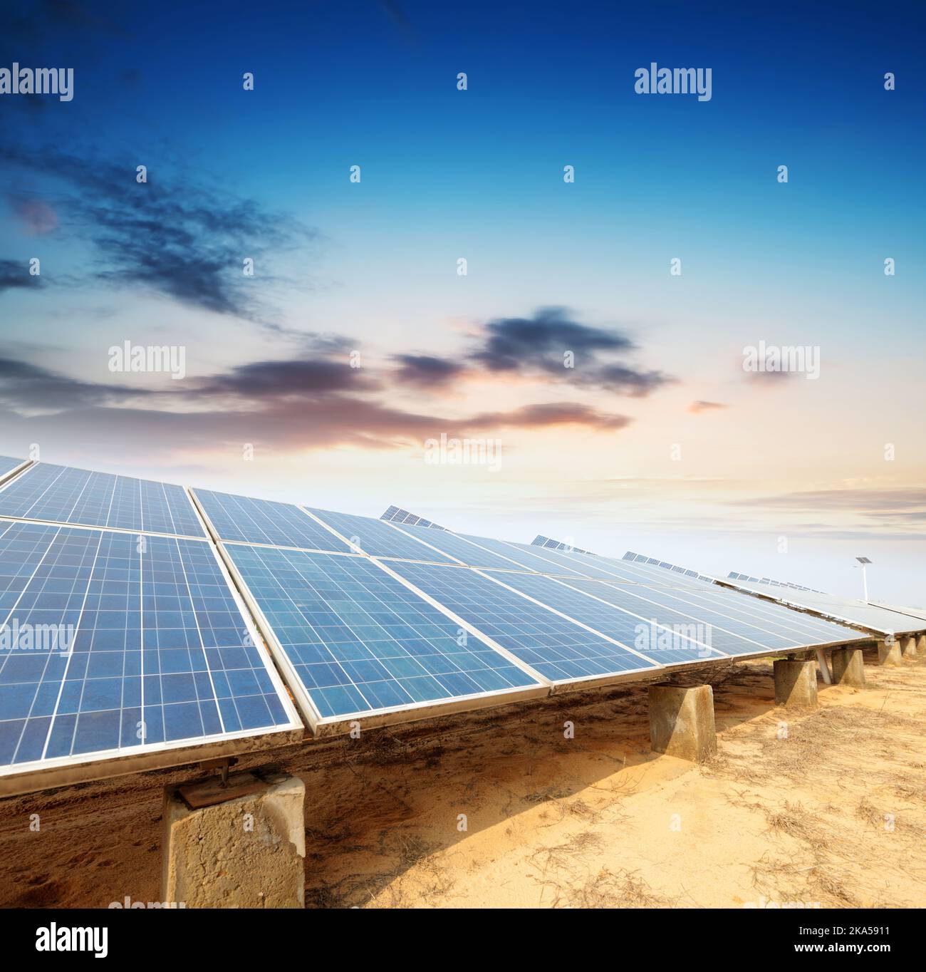 Radiation tracking hi-res stock photography and images - Alamy