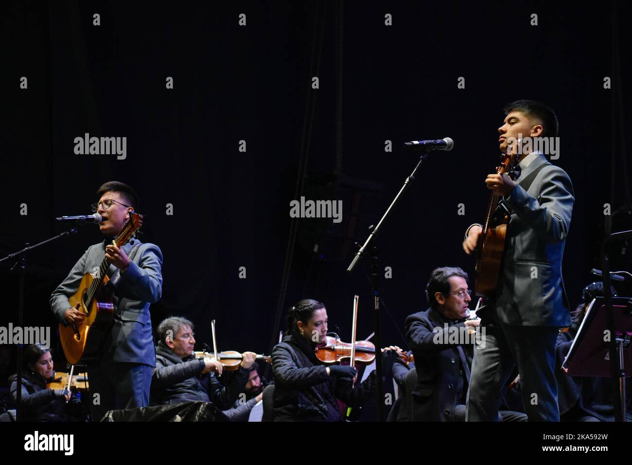 Camilo cantante hi-res stock photography and images - Alamy