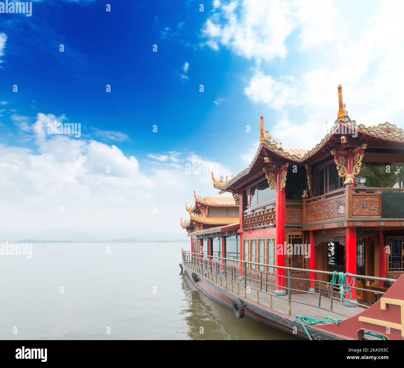Traditional ship at the Xihu (West lake), Hangzhou, China Stock Photo ...