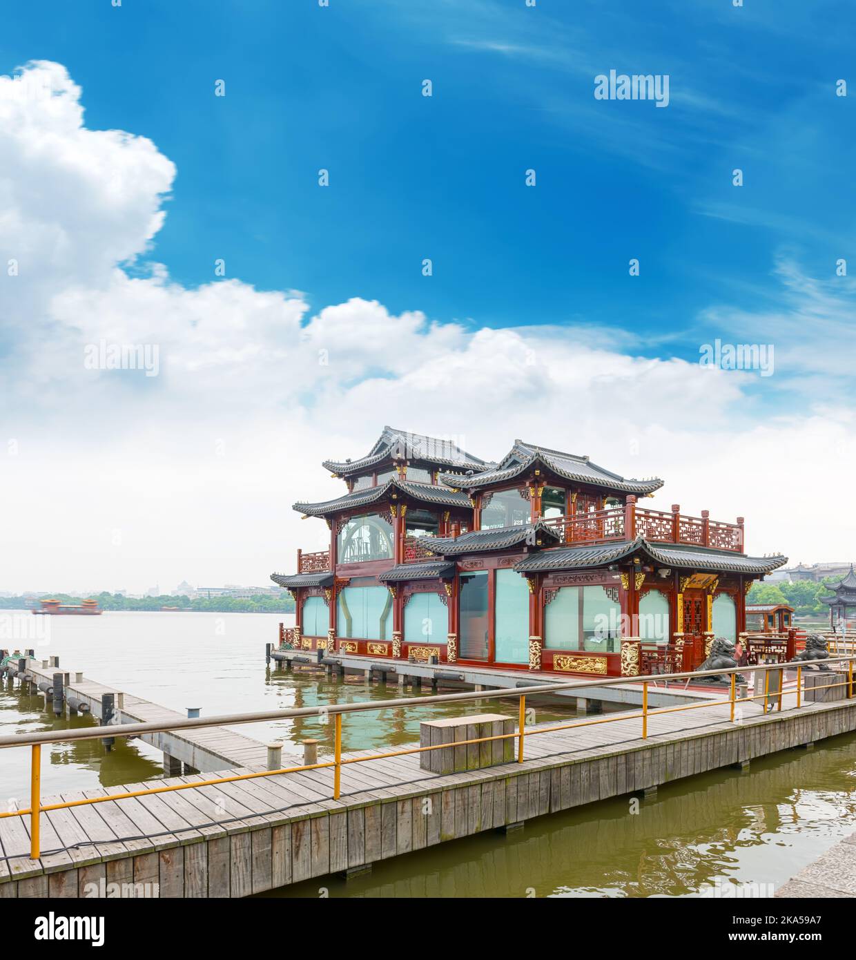 Xihu lake hangzhou china hi-res stock photography and images - Alamy