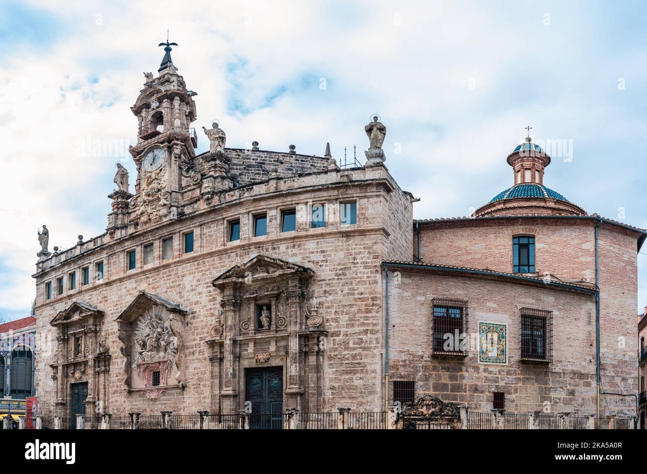Roman catholic church santos juanes hi-res stock photography and images ...