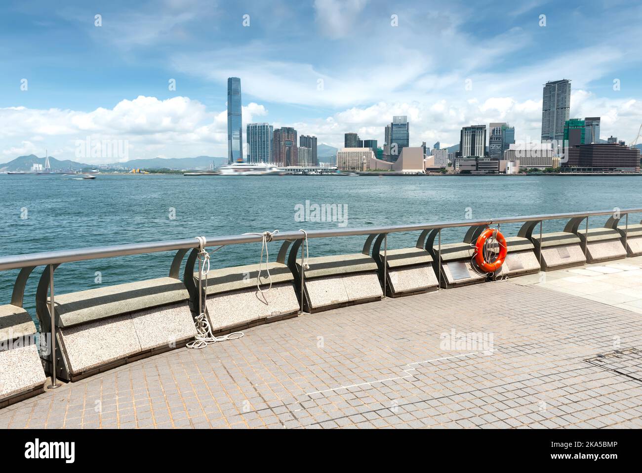 Hong Kong harbour Stock Photo - Alamy