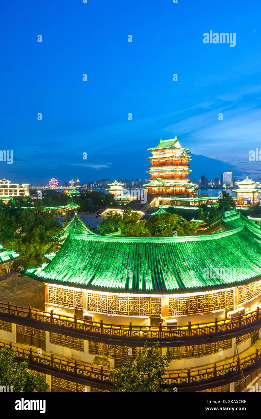 Night scene tengwang pavilion hi-res stock photography and images - Alamy