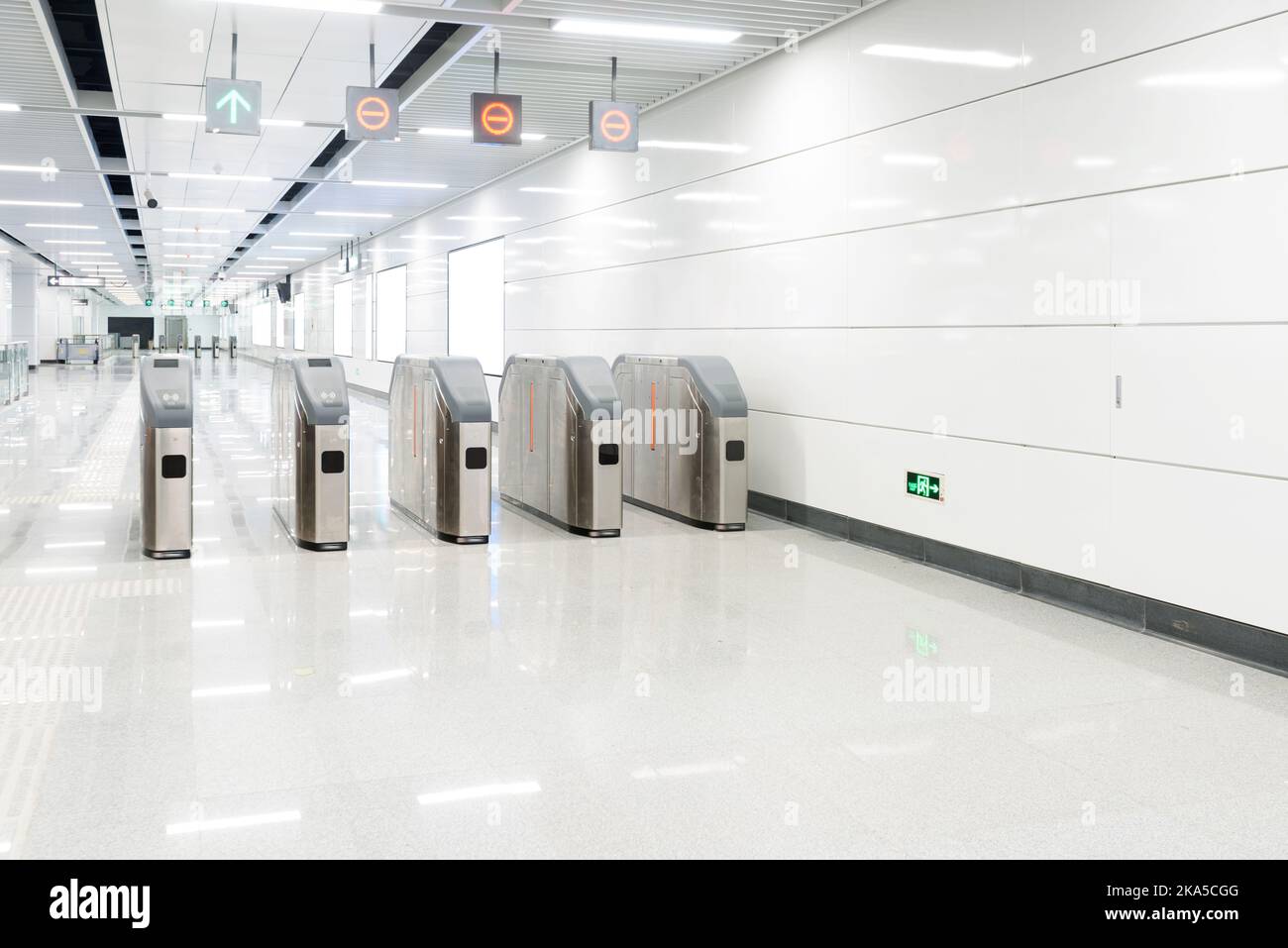 Ticket machine hong kong mtr hi-res stock photography and images - Alamy