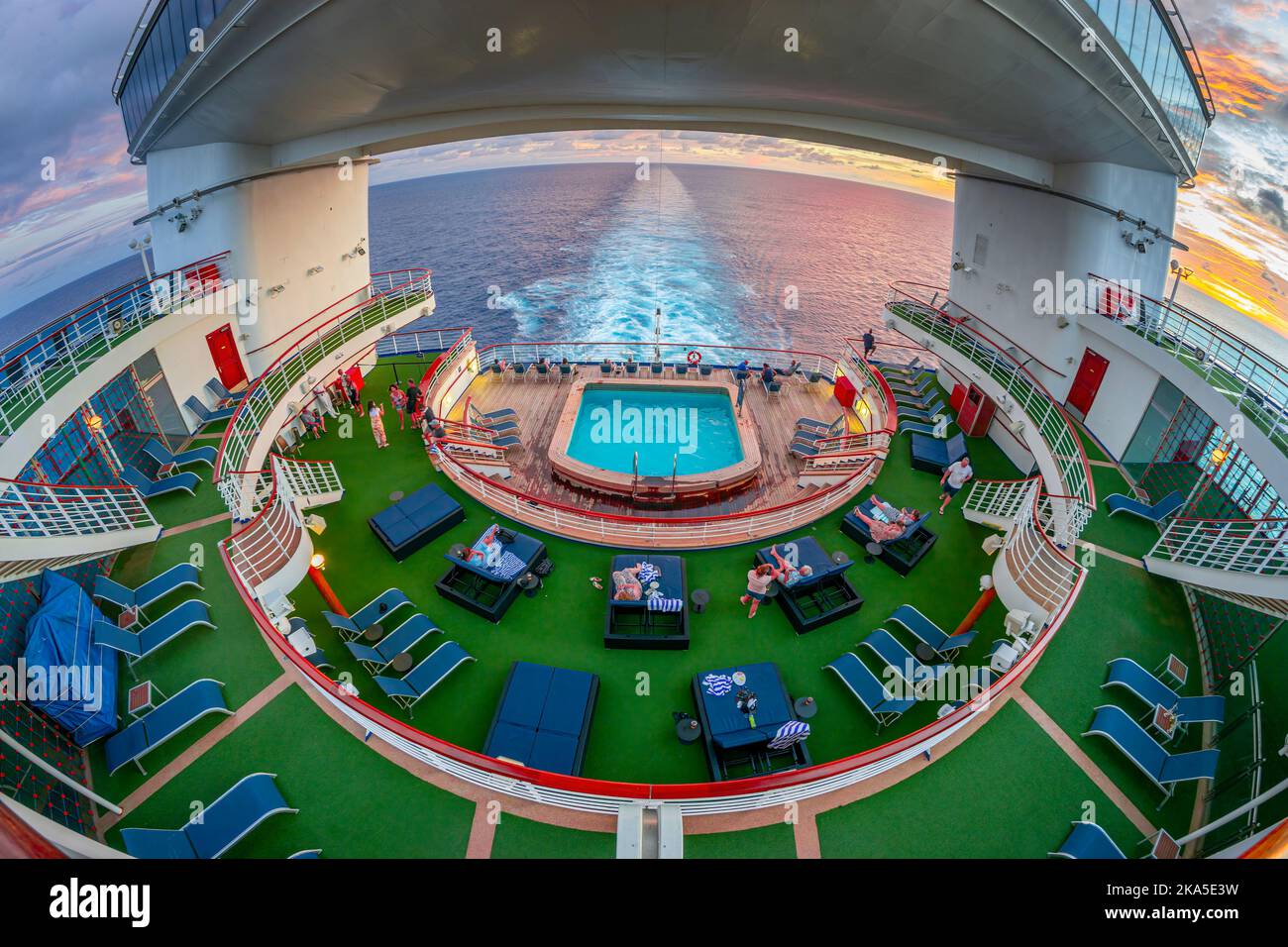 Multi deck ship hi-res stock photography and images - Alamy