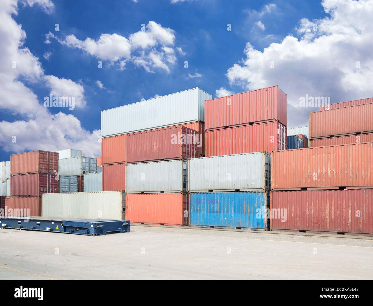 Stack of Cargo Containers at the docks Stock Photo - Alamy