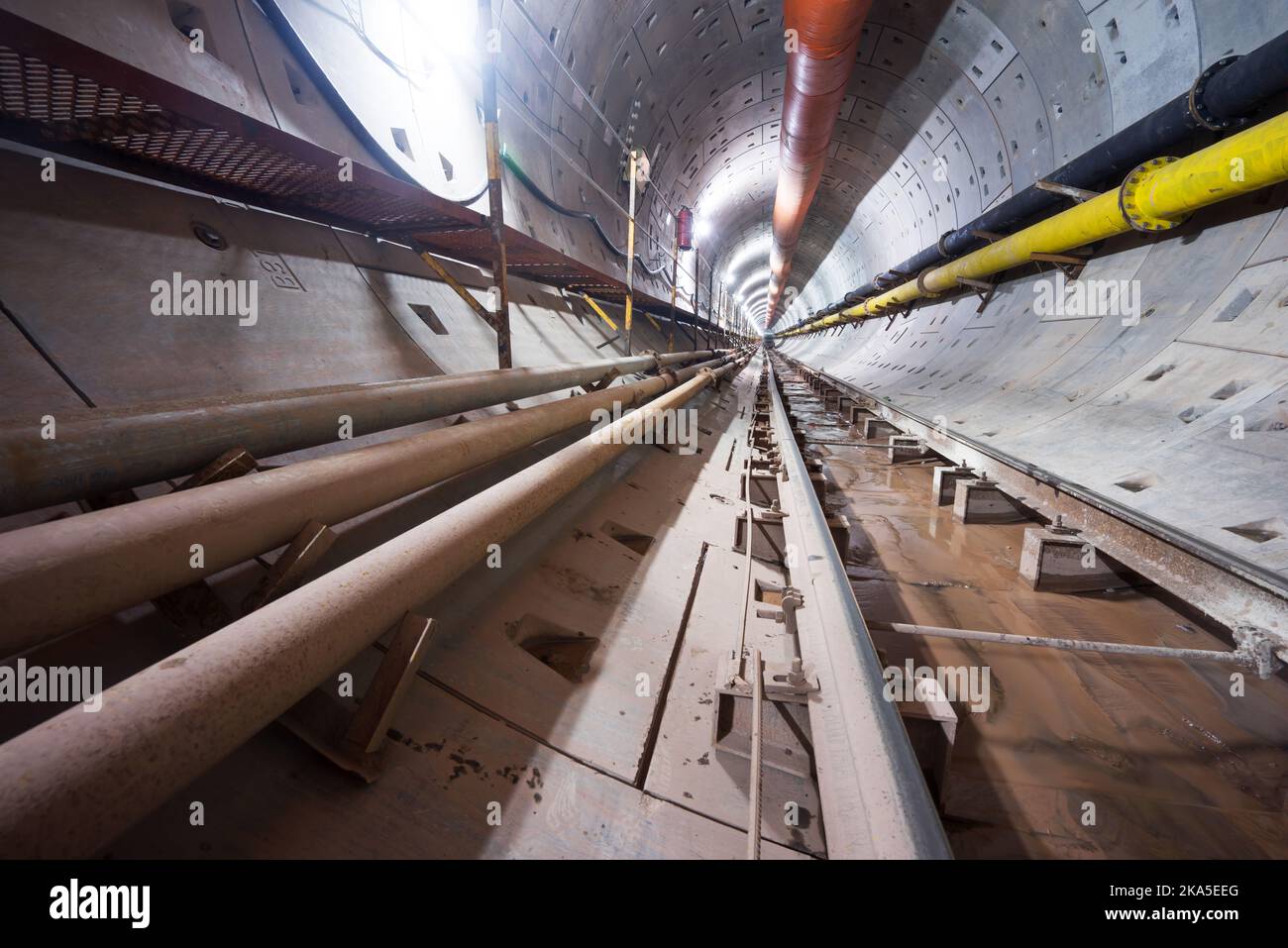 Moscow subway tunnel hi-res stock photography and images - Alamy