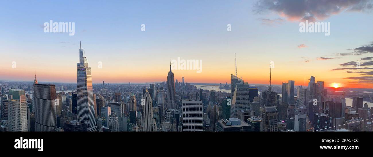Panoramic view of New York City skyline at sunset, USA Stock Photo - Alamy