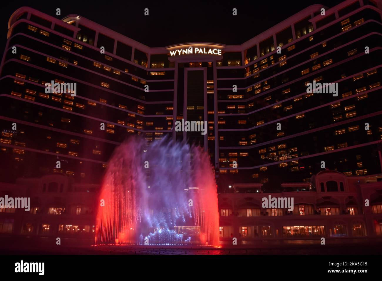 Wynn Palace fountain show Stock Photo - Alamy