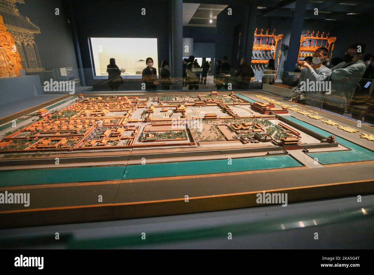 People were visiting the Harmonious Co-existence Joint Exhibition of ...