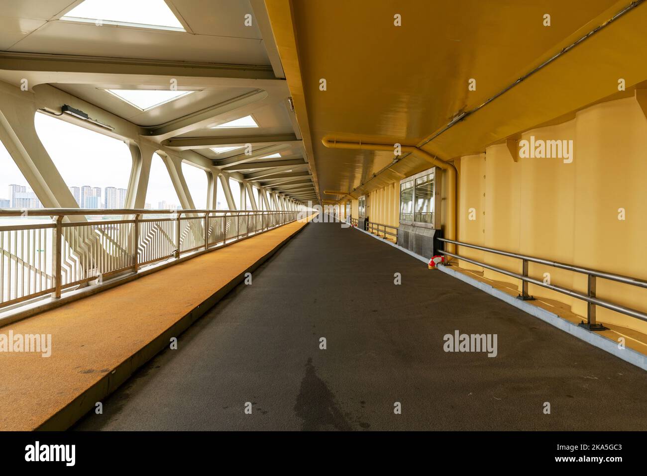 Bridge, pedestrians and non-motorized vehicle lanes Stock Photo - Alamy