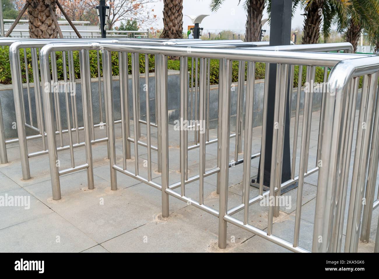 Chrome Metal Guard Rail At A Park Stock Photo - Alamy
