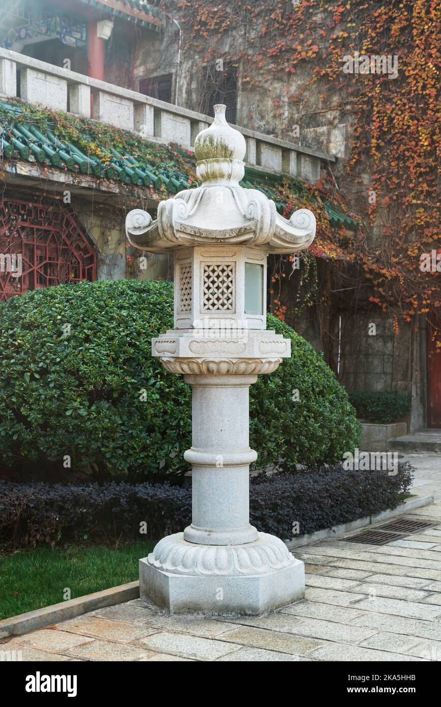 Temple stone lamps hi-res stock photography and images - Alamy