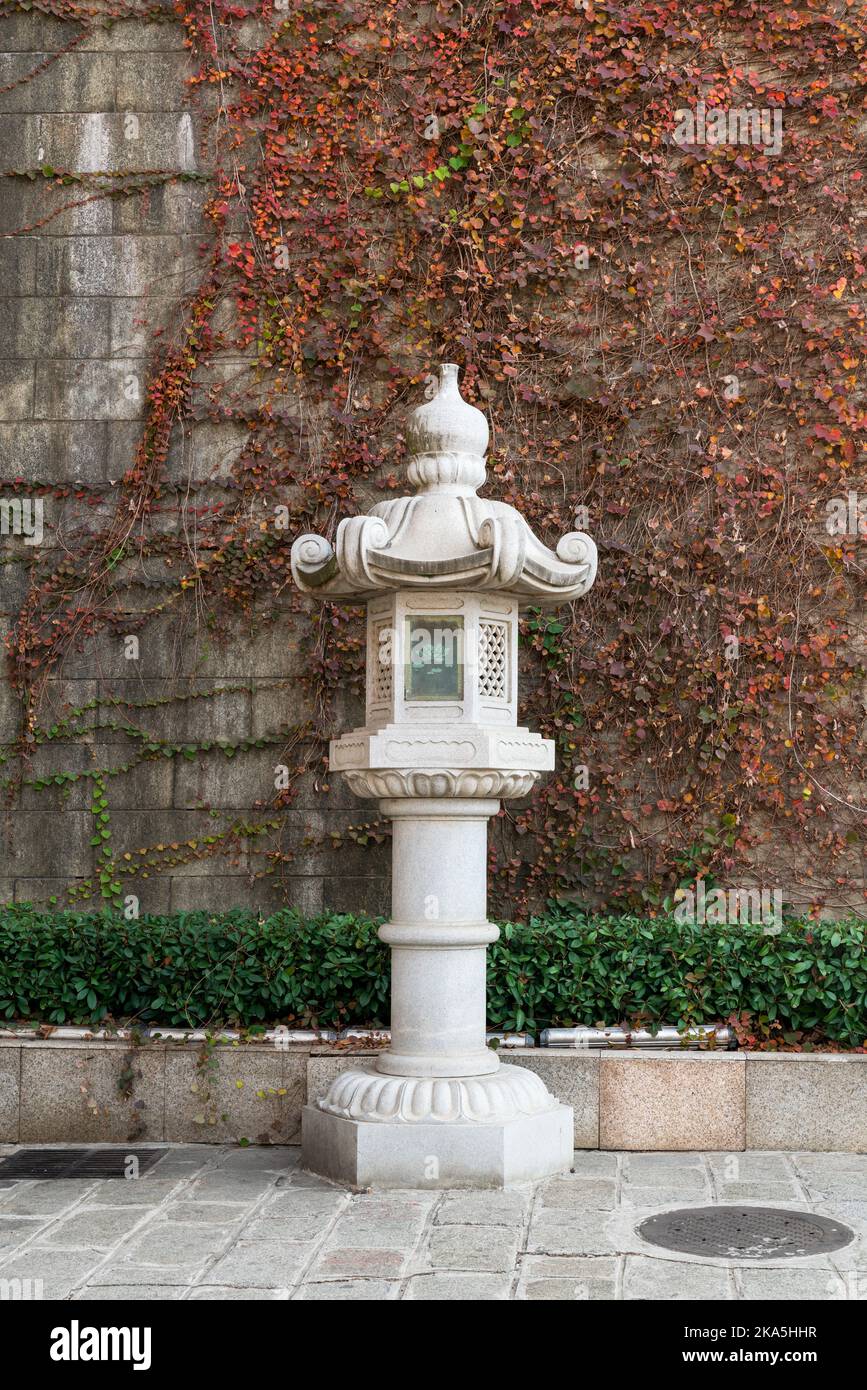 Lamps in Chinese temple Stock Photo - Alamy