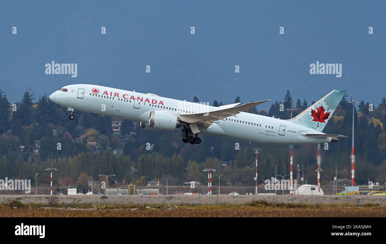 Richmond, British Columbia, Canada. 31st Oct, 2022. An Air Canada ...