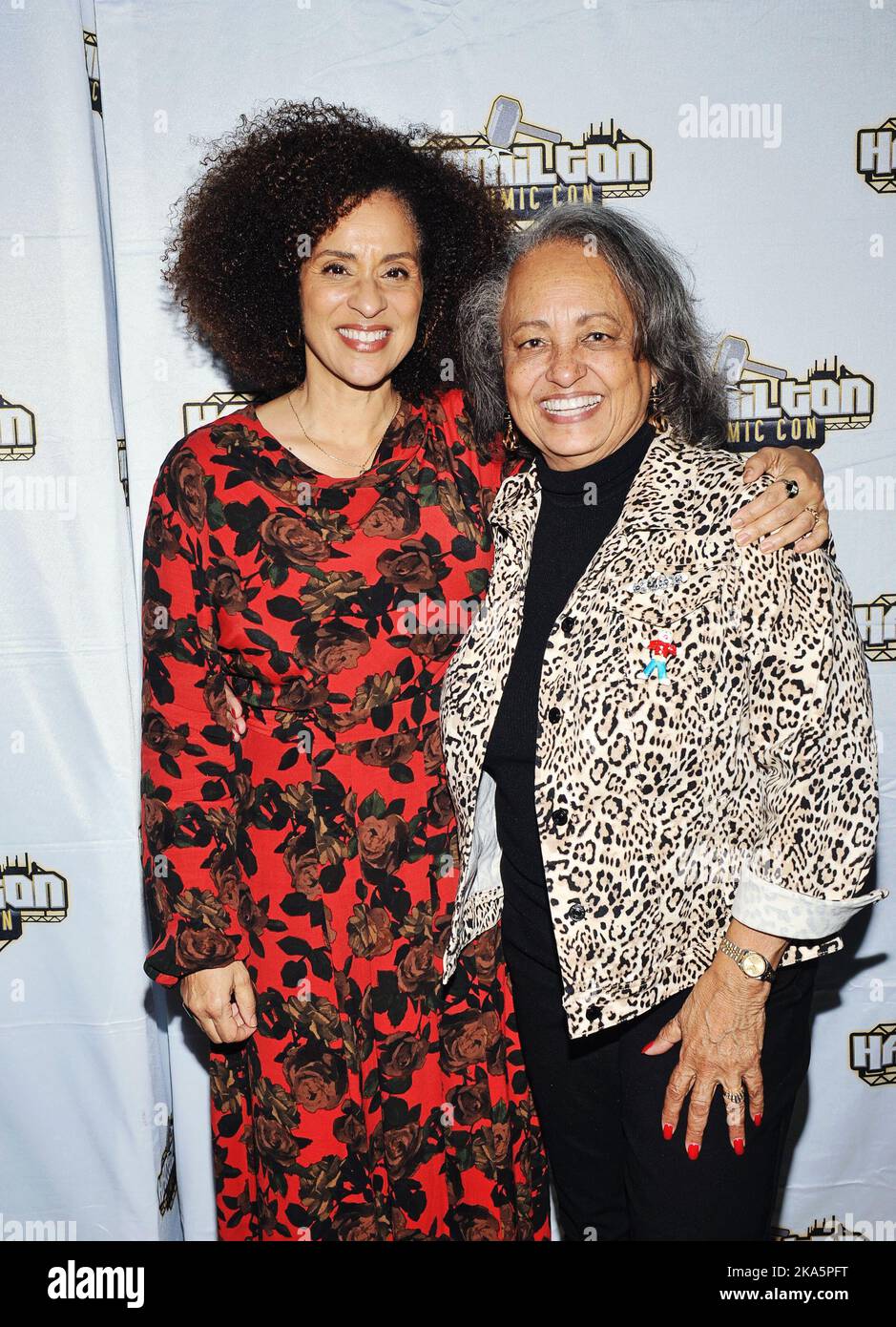Hamilton, Ontario, Canada. 24th Sep, 2022. Actresses Karyn Parsons and ...