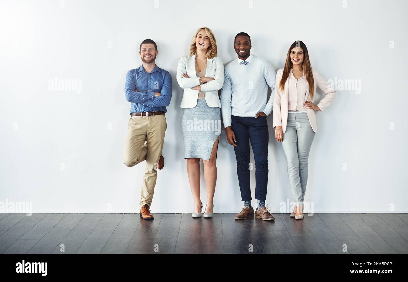 Diverse group of individuals hi-res stock photography and images - Alamy