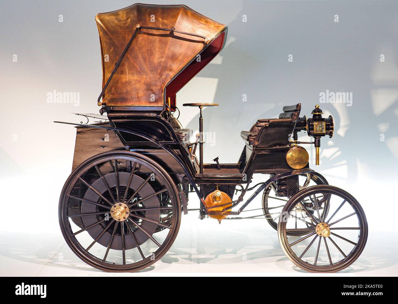 1896 Benz "Reimenwagen" Vis-a-Vis at the Mercedes-Benz Museum. (Photo ...