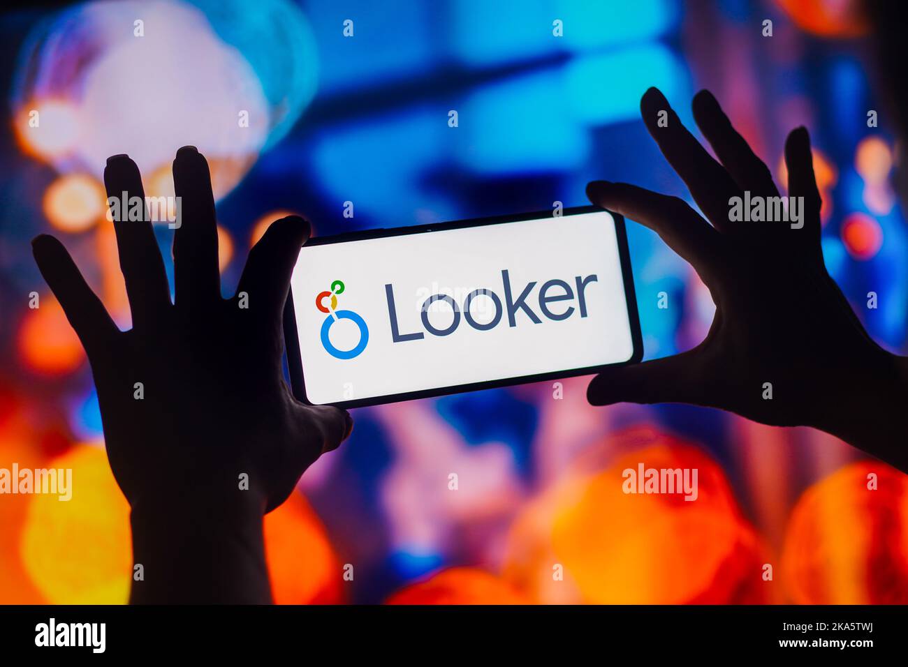 Looker data sciences hi-res stock photography and images - Alamy