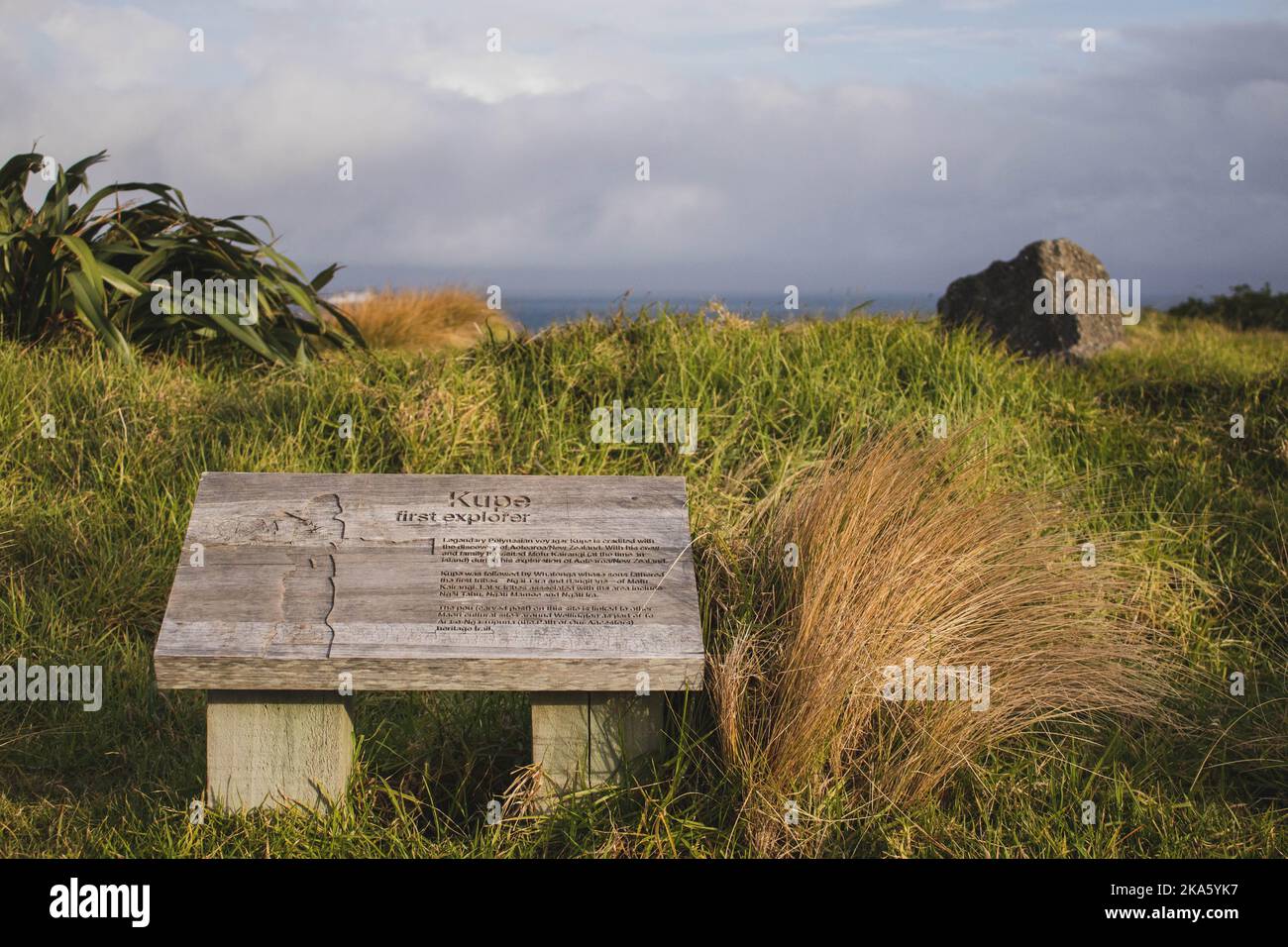 Sign of Kupe the first explorer looking out to Cooks Straight Stock ...