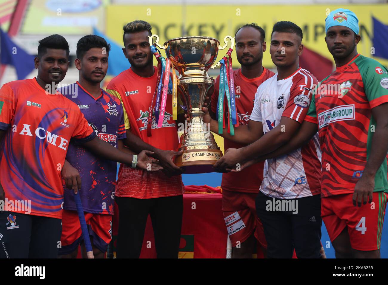 Six franchise team Icon players unveil the trophy, Bangladesh hockey is ...