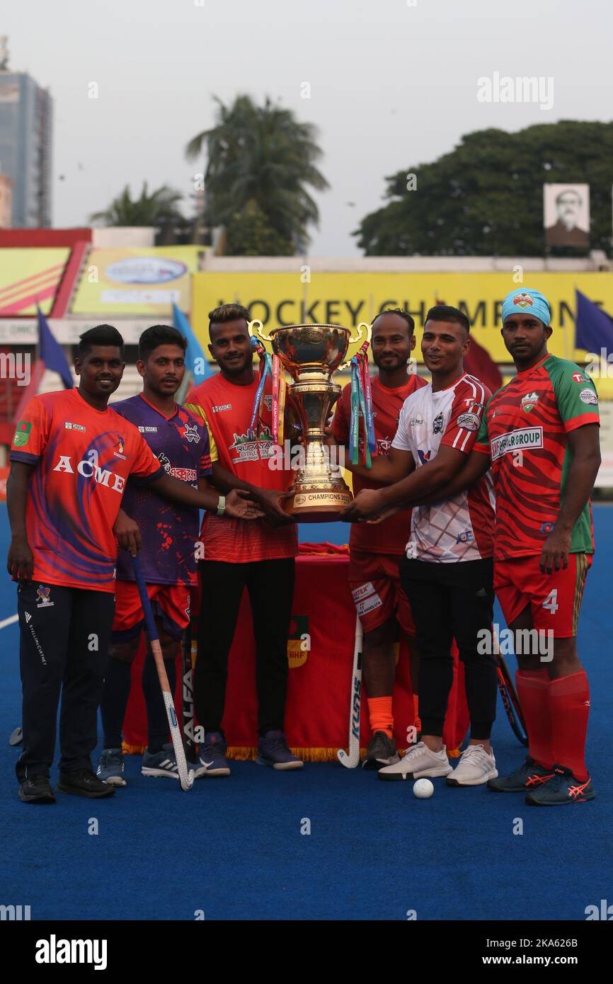Six franchise team Icon players unveil the trophy, Bangladesh hockey is ...