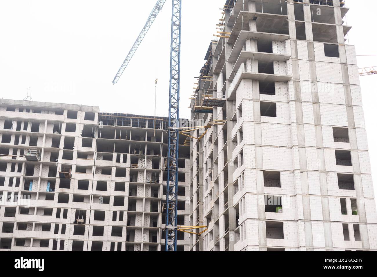 Construction site with crane and building Stock Photo - Alamy